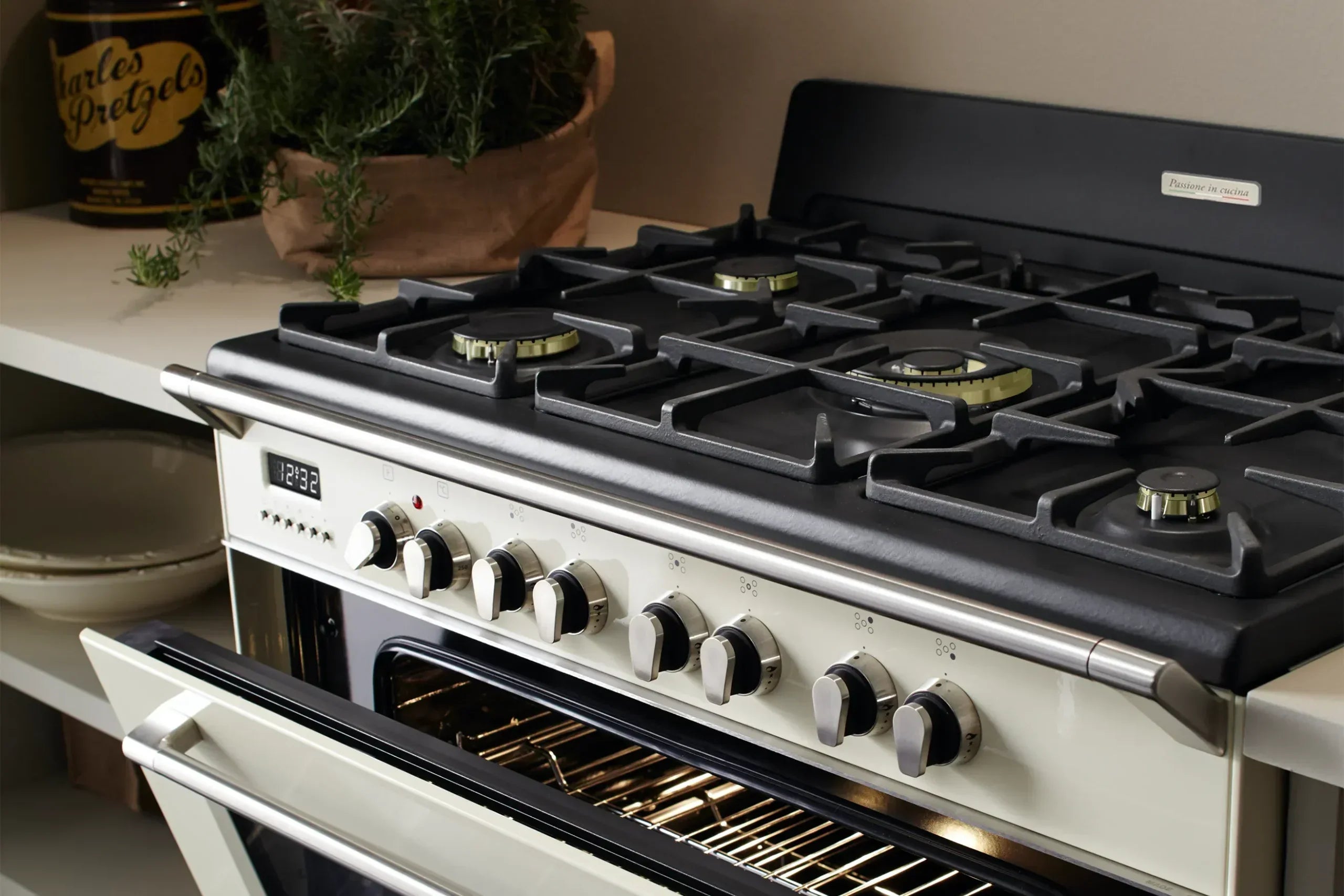 Best Italian Gas Oven: How to Choose the Right Model for Your Kitchen ...